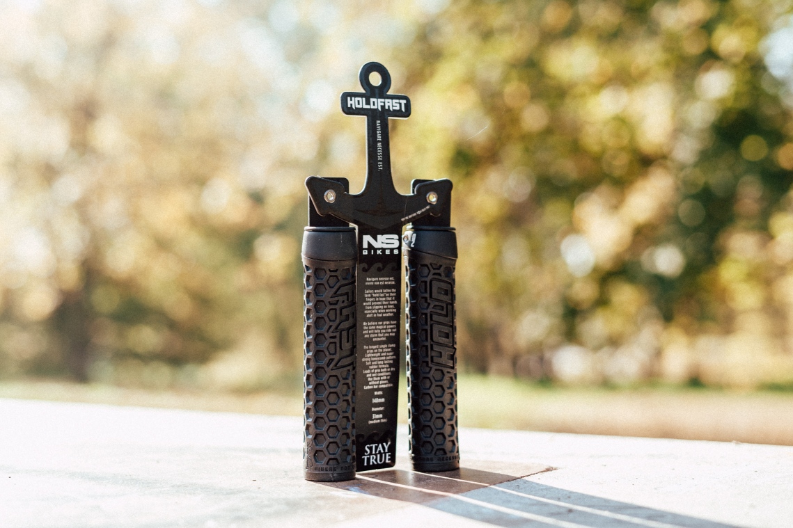 Gripy NS BIKES Hold Fast - Sklep rowerowy GoRide